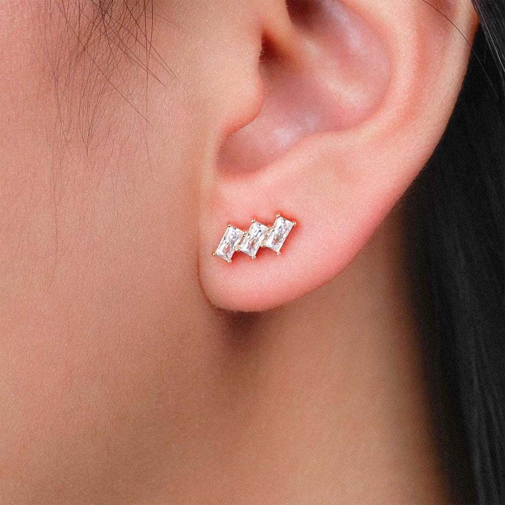 Anting Tusuk Emas 7k - Gina Gold Stud Earring - Quadra Collection - Ju